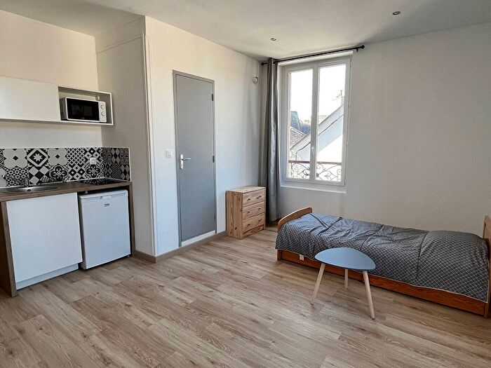 Appartement à louer - Centre Ville, Pontivy - 1 pièce