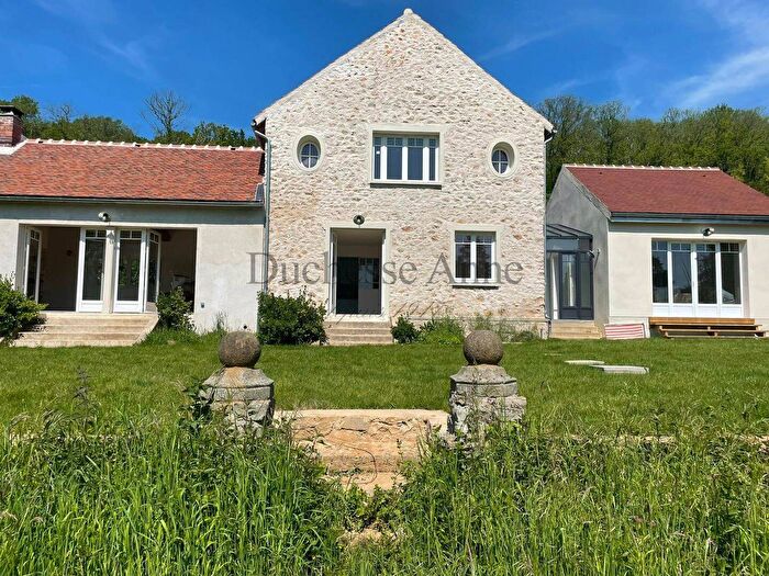 Maison à louer - Les Mesnuls - 7 pièces - 5 chambres