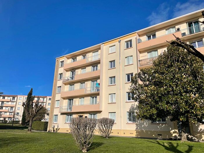 Bourgoin-Jallieu, L'Oiselet, La Maladière, La Grive - Appartement 4 pièces à vendre