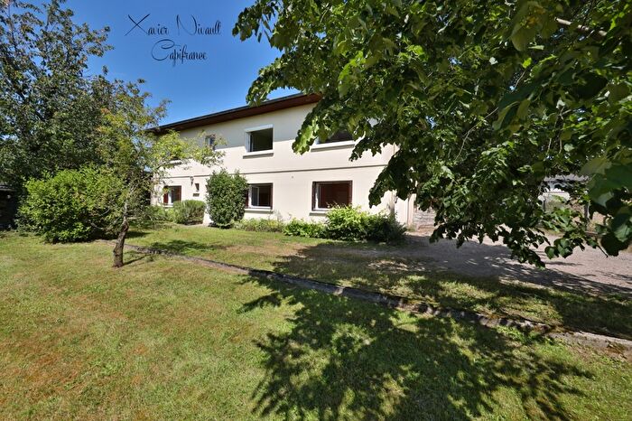 Maison à vendre - Viriat - 7 pièces - 6 chambres
