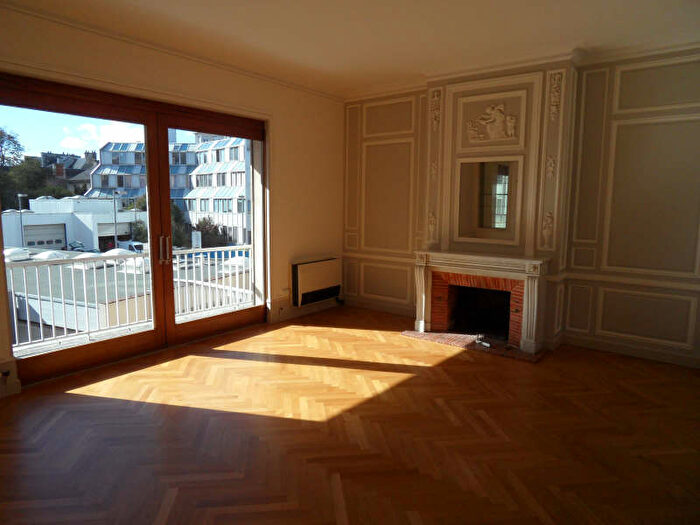 Appartement à louer - Poitiers, Centre-ville - 6 pièces - 4 chambres