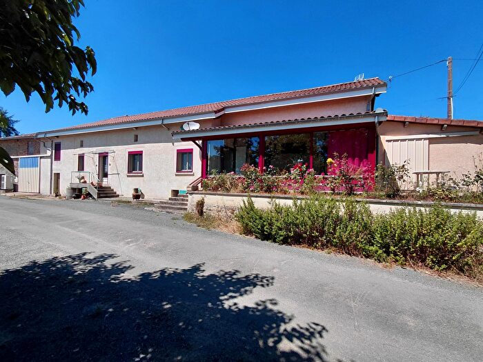 Maison à vendre - Saint-Saud-Lacoussière - 7 pièces - 4 chambres