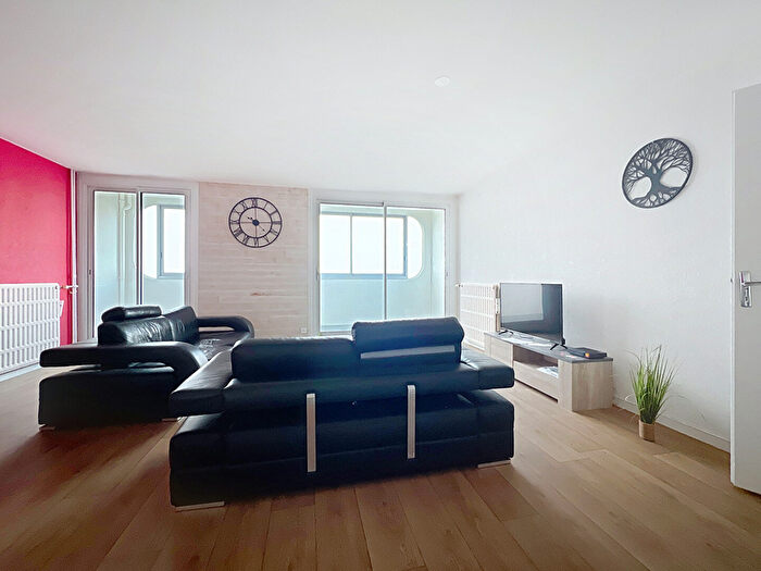 Appartement à vendre - La Roche-sur-Yon, Pyramides, Jean-Yole - 5 pièces - 3 chambres