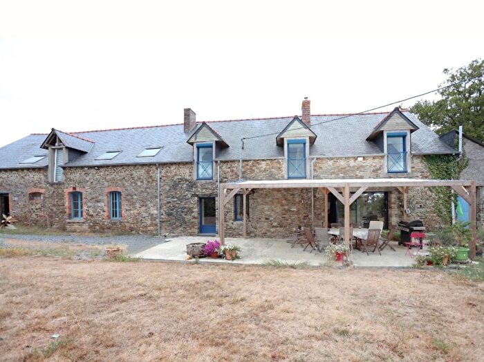 Martigné-Ferchaud - Maison 8 pièces à vendre
