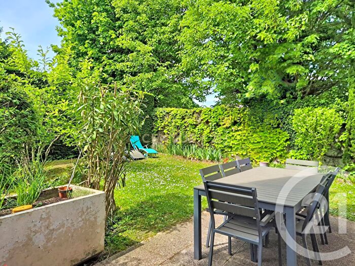 Appartement 4 pièces à Sathonay-Camp, à vendre