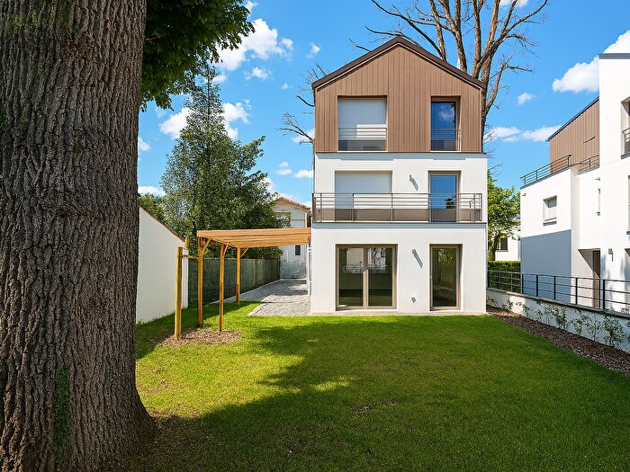 Maison à vendre - Le Plessis-Trévise, Saint-Antoine - 6 pièces - 5 chambres