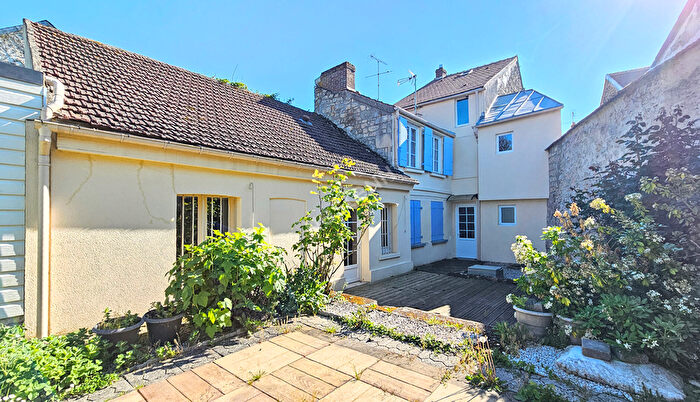 Maison à vendre - Marines - 7 pièces - 4 chambres