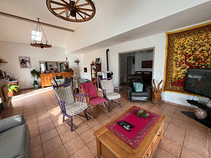 Maison à vendre - Bellaffaire - 5 pièces - 4 chambres