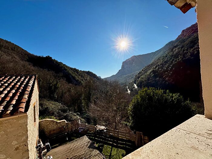 Maison à vendre - Courmes - 3 pièces - 2 chambres