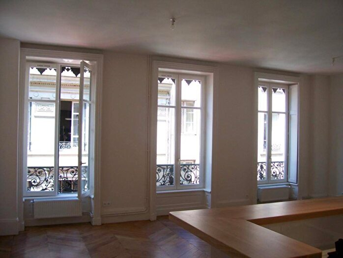 Appartement à louer - Presquîle, Centre ville, Cordeliers, Lyon ème arrondissement - 2 pièces - 1 chambre