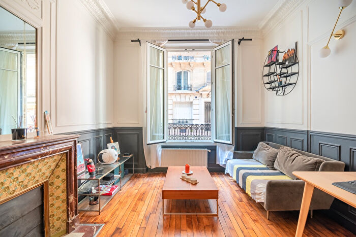 Appartement à vendre - Paris e , Jules Joffrin - 2 pièces - 1 chambre