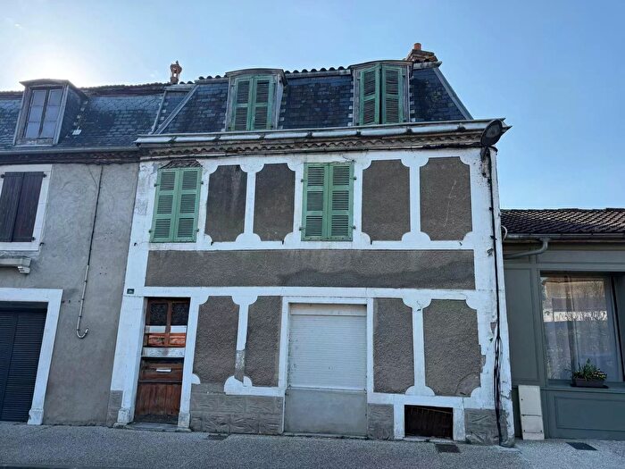 Maison à vendre - Sauveterre-de-Béarn - 6 pièces - 4 chambres