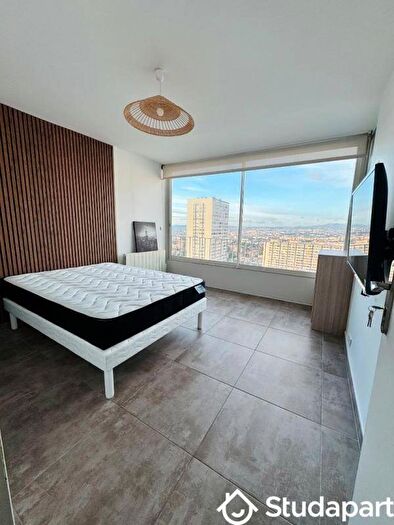 Appartement à louer - La Panouse, Marseille ème arrondissement - 1 pièce - 4 chambres