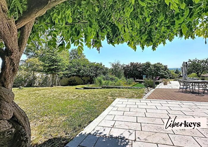 Maison 10 pièces à Saint-Max, à vendre