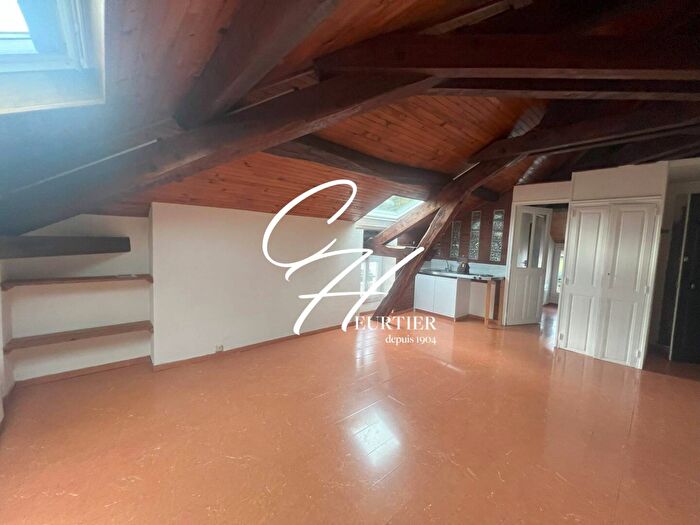 Appartement à louer - Centre-Trois Fontaines, Rives - 2 pièces - 1 chambre