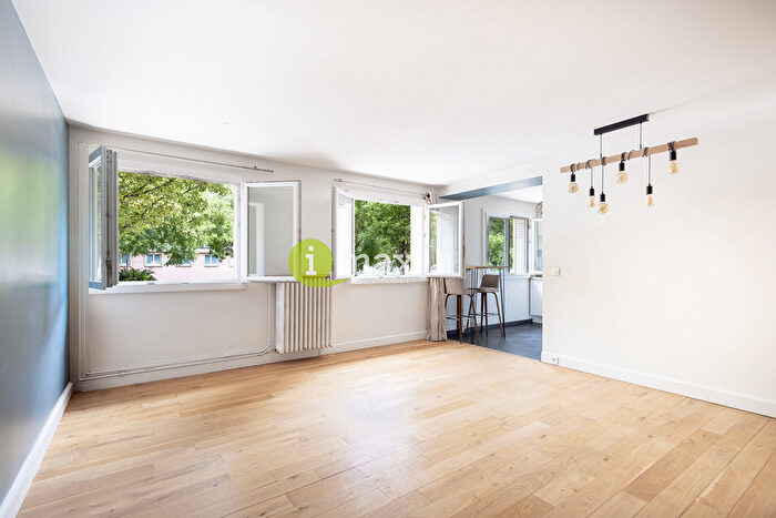 Clichy, Centre-ville : Appartement 3 pièces à vendre