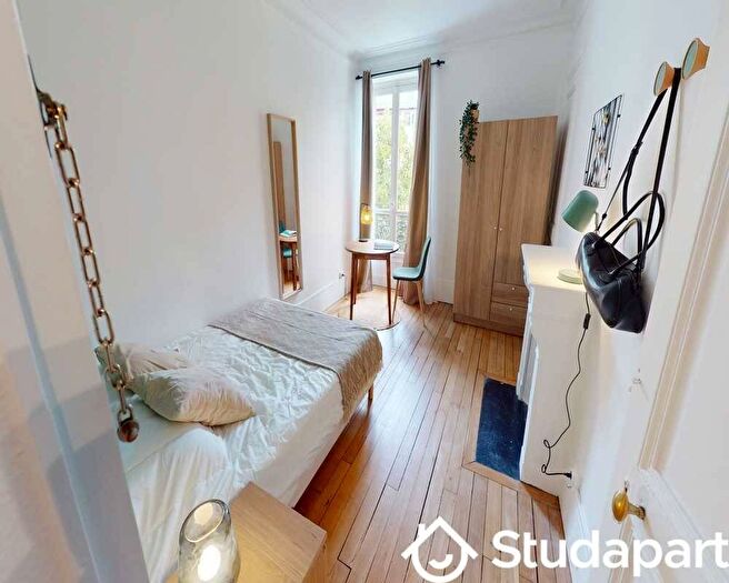 Appartement à louer - Clignancourt-Jules Joffrin, Paris ème arrondissement - 1 pièce - 2 chambres