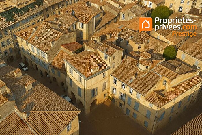 Maison à vendre - Uzès - 10 pièces - 5 chambres