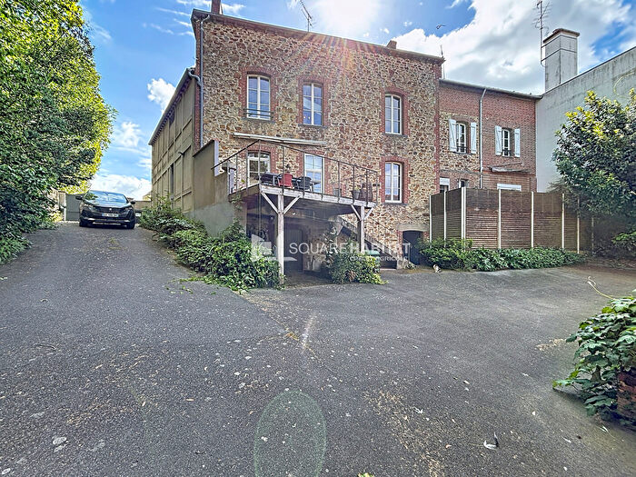La Guerche-de-Bretagne : Maison 10 pièces à vendre