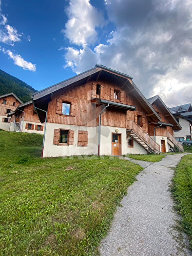 Appartement à vendre - Saint-Colomban-des-Villards - 4 pièces - 3 chambres