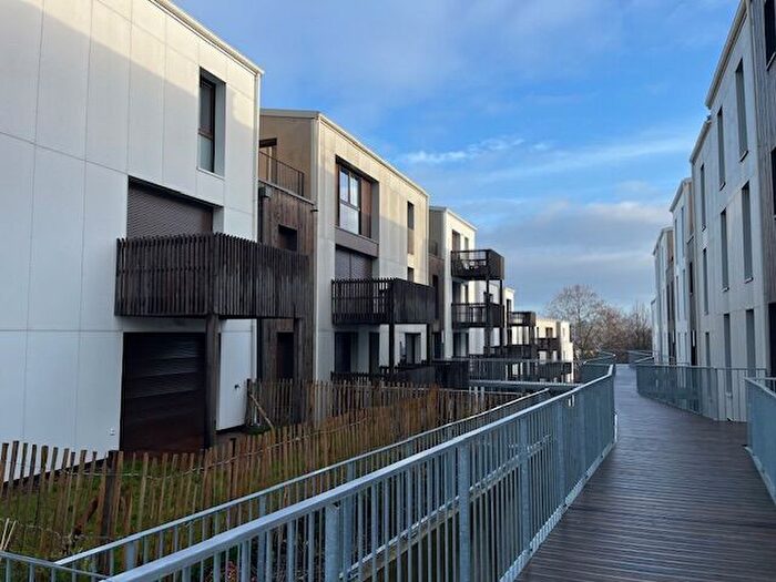 Appartement à louer - Villejuif, Zola, Lion dOr - 3 pièces - 2 chambres