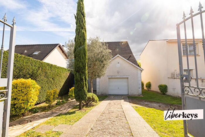 Maison à vendre - La Ville-du-Bois - 5 pièces - 4 chambres