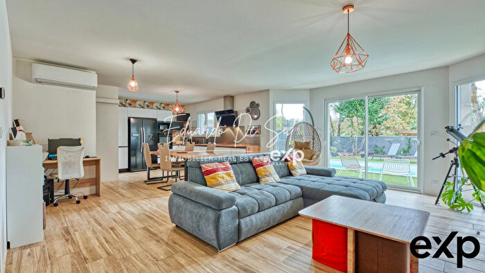 Maison à vendre - Arsac - 6 pièces - 4 chambres