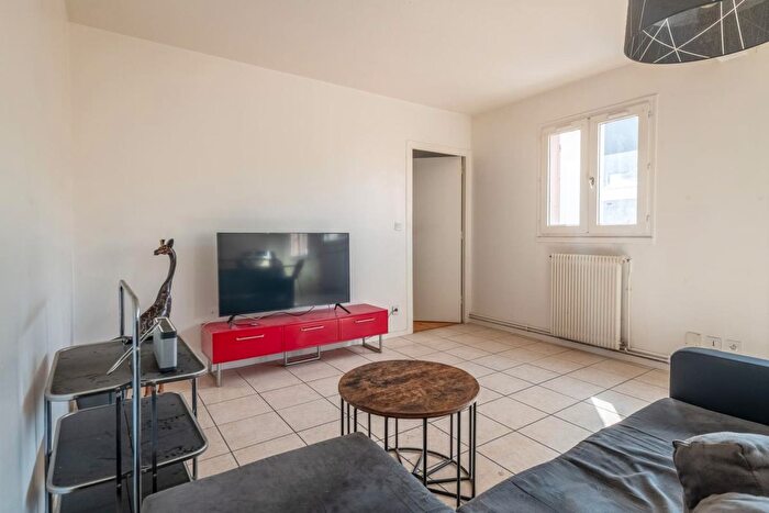 Saint-Fons, Centre-ville, Chassagnon - Appartement 5 pièces à vendre