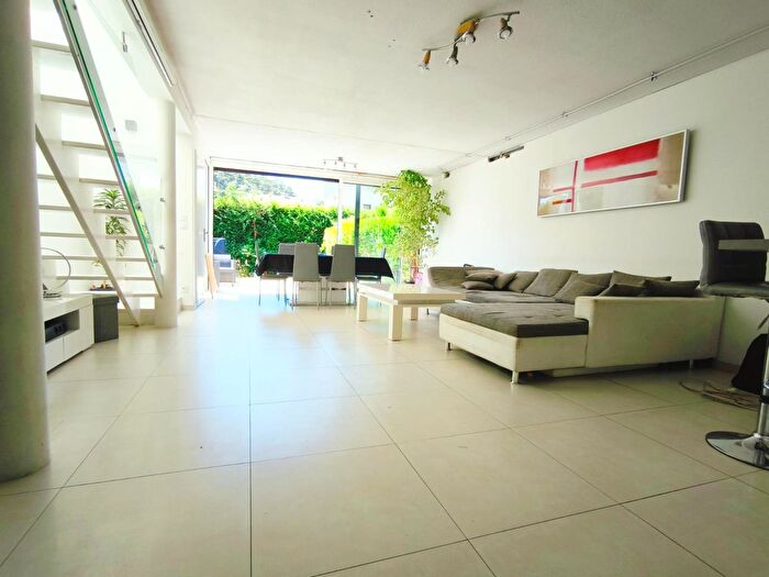 Maison à vendre - Prévessin-Moëns - 4 pièces - 3 chambres