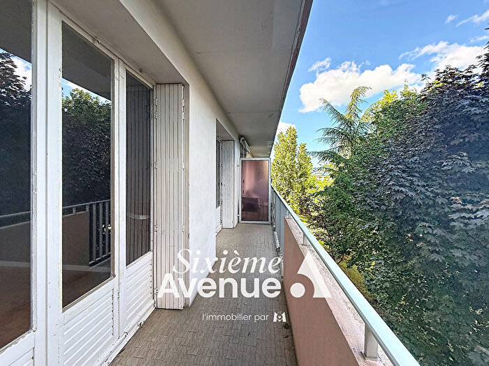 Décines-Charpieu, Berthaudière - Appartement 4 pièces à vendre