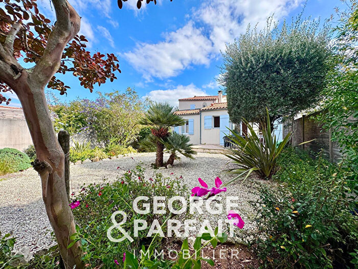 Maison à vendre - La Flotte - 6 pièces - 4 chambres