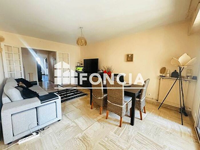 Appartement à louer - Domairan-Saint Michel-Moulin Vert-Saint Jacques-Létoile, Carcassonne - 3 pièces - 2 chambres