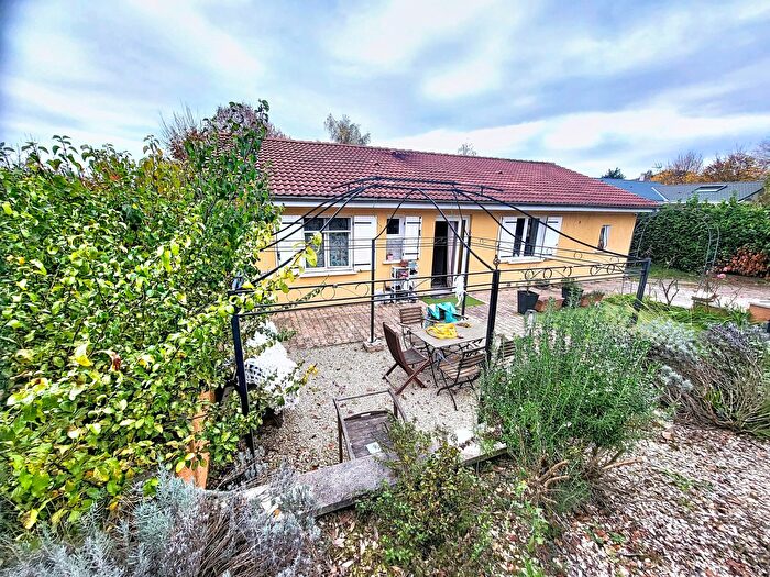 Maison à vendre - Crémieu - 5 pièces - 3 chambres