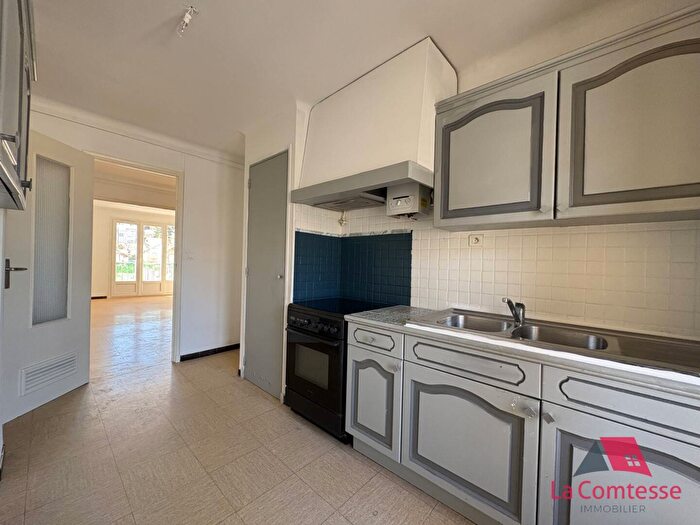 Appartement à louer - Pin Vert, Aubagne - 3 pièces - 2 chambres