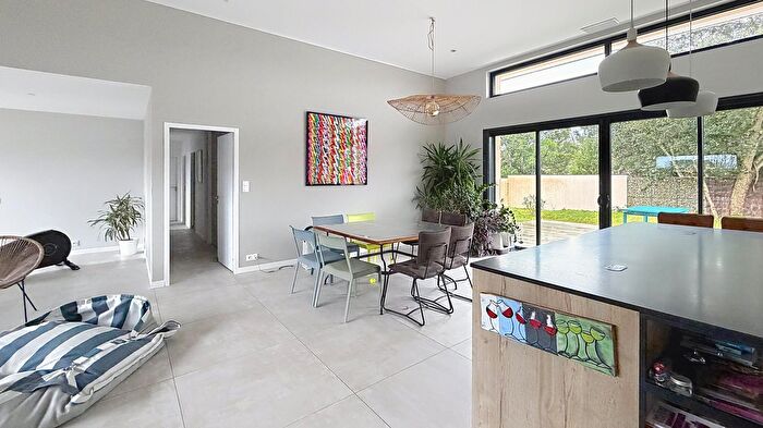 Maison à vendre - Camblanes-et-Meynac - 5 pièces - 3 chambres