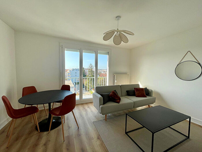 Appartement à louer - Besançon, Grette, Butte - 4 pièces - 3 chambres