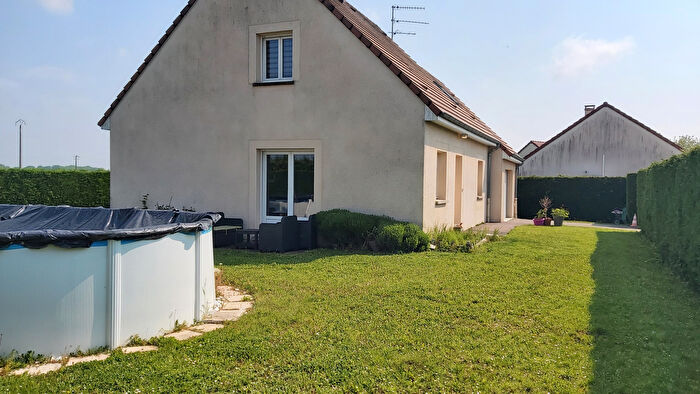 Maison à louer - Fragnes - 6 pièces - 4 chambres