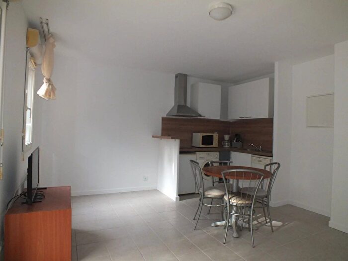 Appartement à vendre - Fuveau - 2 pièces - 1 chambre