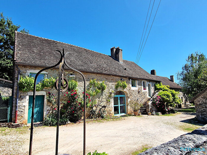 Maison à vendre - Givry - 12 pièces - 6 chambres
