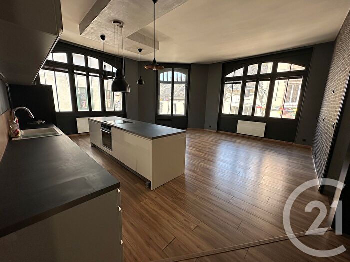 Appartement à vendre - Châteauroux, Centre-ville, Les Marins - 8 pièces - 6 chambres