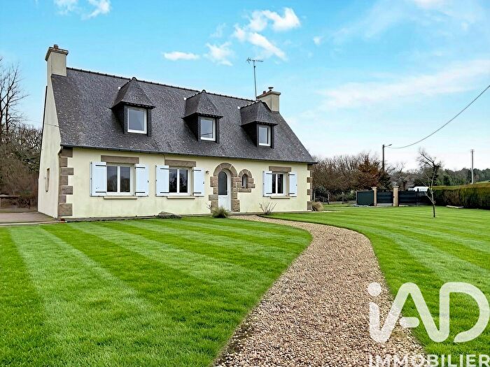 Maison à vendre - Bégard - 6 pièces - 4 chambres