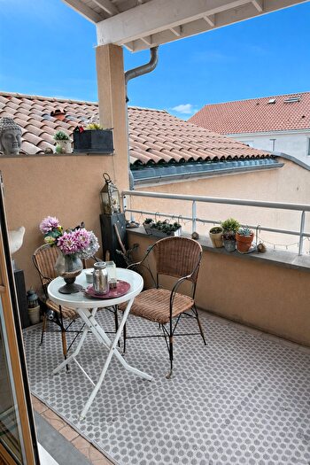 Appartement à vendre - Lyon e  - 3 pièces - 2 chambres