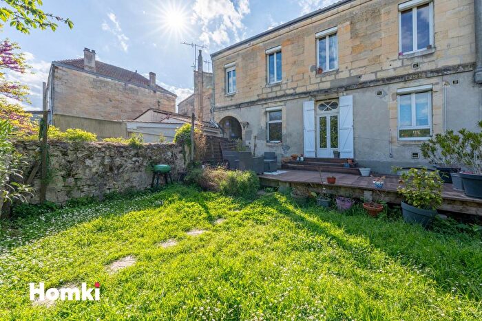 Maison à vendre - Carbon-Blanc - 6 pièces - 4 chambres