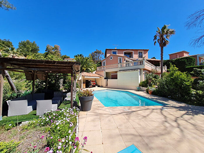 Maison à vendre - Carry-le-Rouet - 7 pièces - 6 chambres