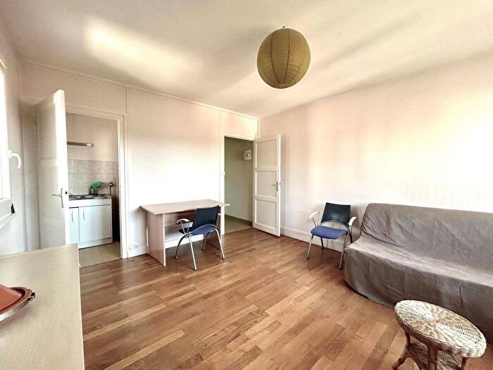 Appartement à louer - La Coupee, Charnay-lès-Mâcon - 1 pièce