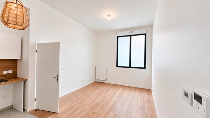 Clichy, Centre-ville : Appartement 2 pièces à vendre