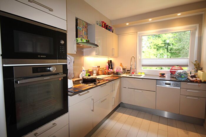 Appartement 4 pièces à Vélizy-Villacoublay, Louvois, à vendre