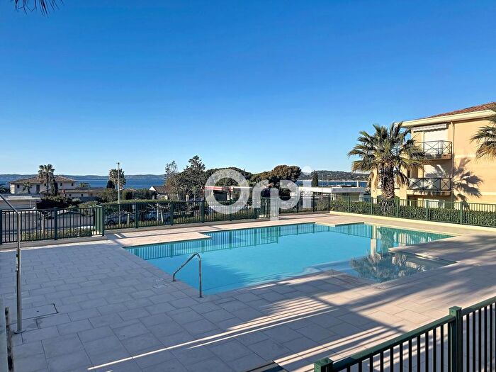 Appartement à vendre - Roquebrune-sur-Argens, Les Issambres, La Vigie, Les Dolmens, Plages, Calanques - 2 pièces - 1 chambre