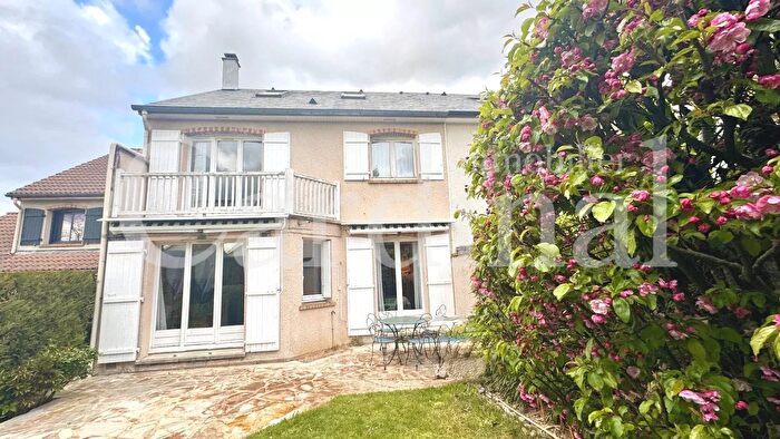 Maison à vendre - Noisy-le-Roi - 5 chambres