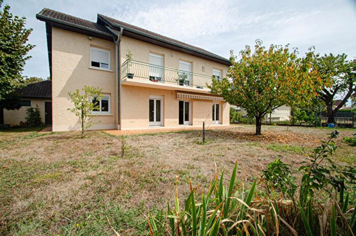 Maison 8 pièces à vendre à Lescar